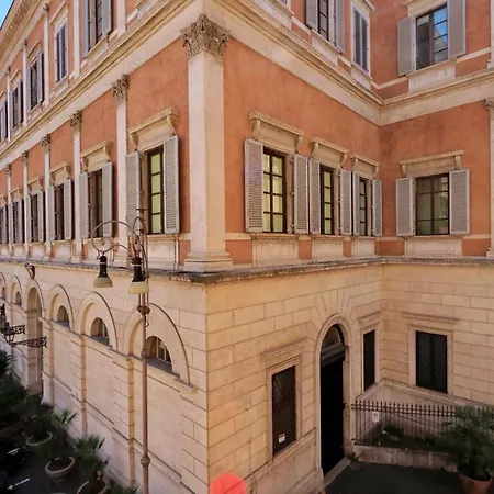 Piazza Venezia Grand Suite Rome: 2 star Hotel with a Minimum Price 155 ...